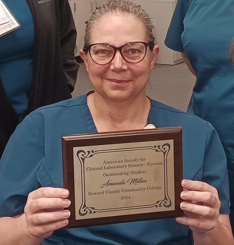 MLT student earns Outstanding Student award from clinical lab group | SCCC